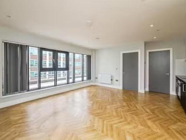 Deal! 2 BA 2 bedroom apartment for rent in Newhall Street, BIR.