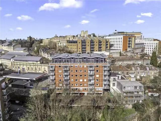 Charming 2 BA 2 bedroom apartment for rent in Park Row, City O.