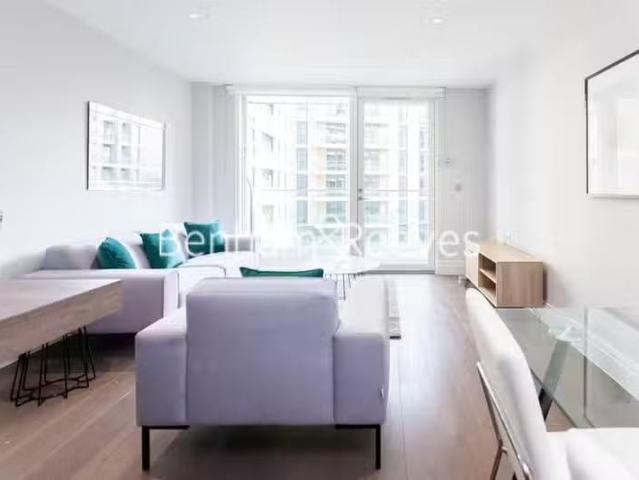 Rental! 2 BA 2 bedroom apartment for rent in Queenshurst Squar.