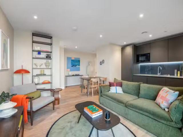 Deal! 2 BA 2 bedroom apartment for rent in Riverstone Heights.