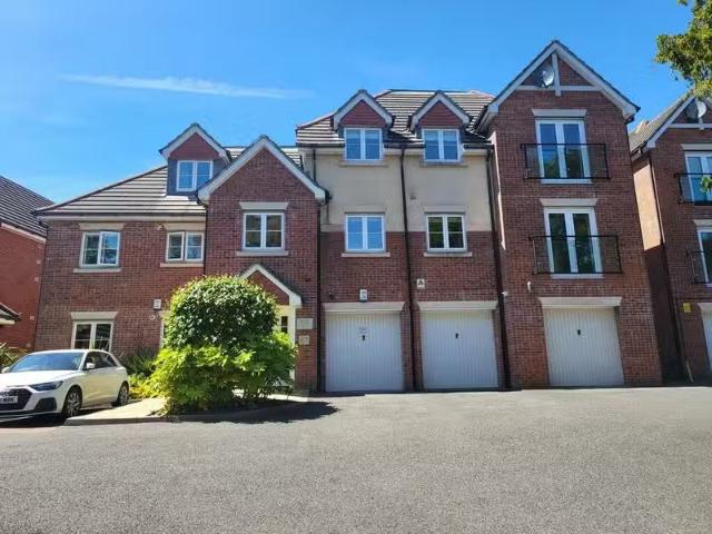 Charming 2 BA 2 bedroom apartment for rent in Wimborne Road, B.