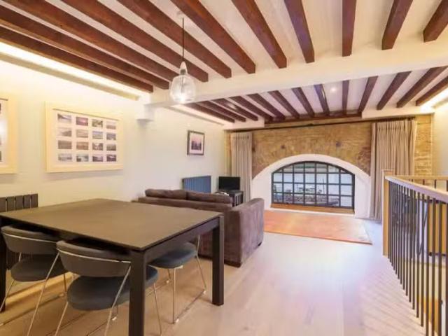 New 2 BA 2 bedroom duplex for rent in Wapping High Street Lond.