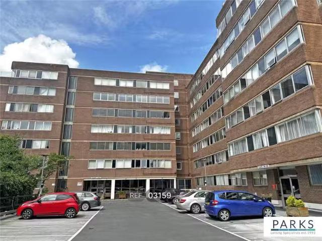 New 2 BA 2 bedroom flat for rent in Ashdown, Eaton Road, Hove.