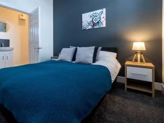 Charming 2 BA 2 bedroom flat for rent in Barony Court, Nantwic.