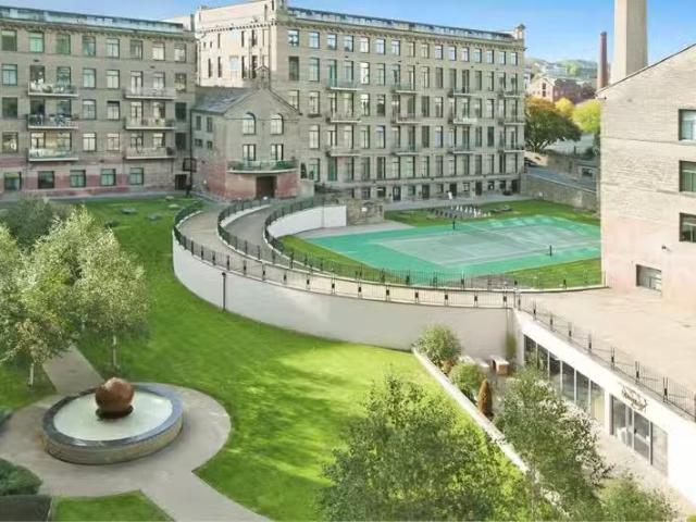 Just in! 2 BA 2 bedroom flat for rent in Victoria Mills, Salts.