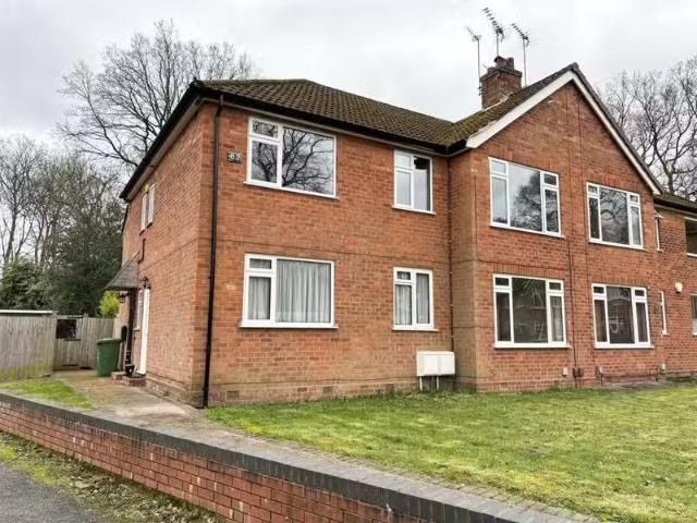 Charming 2 BA 2 bedroom maisonette for rent in Featherstone Cr.