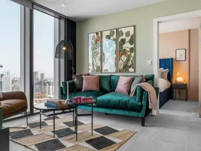 Charming 2 BA 2 bedroom penthouse for rent in The Mercian, 218.