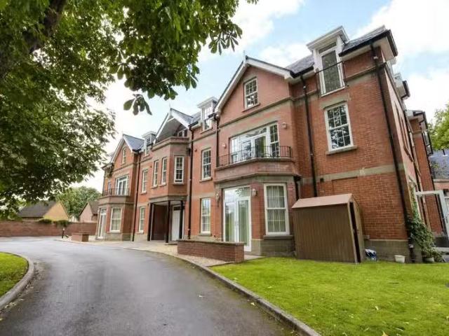 Charming 2 BA 2 bedroom property for rent in Greenmount Lane.