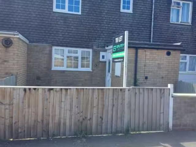 Cheap 2 BA 3 bedroom terraced house for rent in 26 Wymark View.