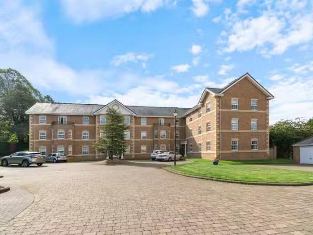 Charming 2 BA 3 bedroom apartment for rent in Lady Aston Hall.
