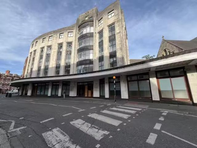 Cheap 2 BA 3 bedroom apartment for rent in St Peter Gate,,.