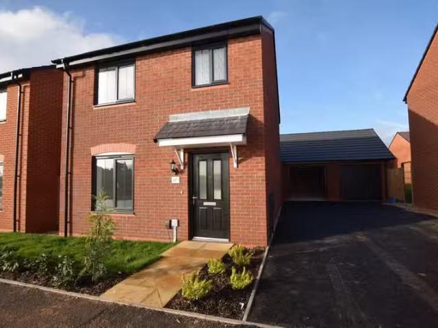 Rental! 2 BA 3 bedroom detached house for rent in Hayloft Way.
