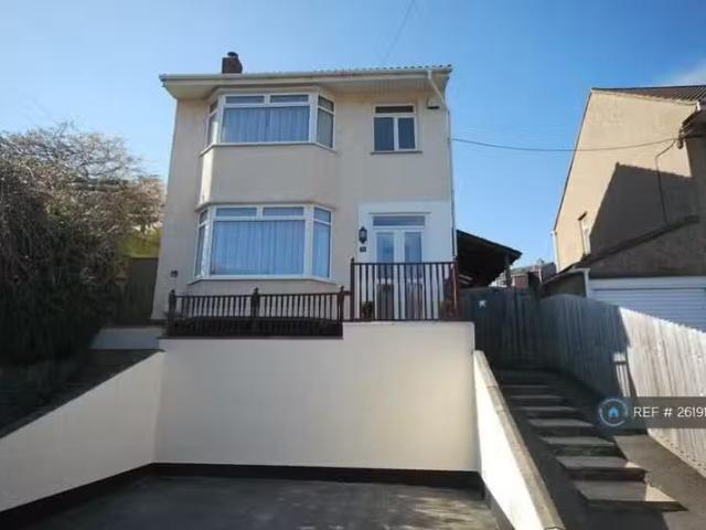 Unique 2 BA 3 bedroom detached house for rent in Jeffries Hill.