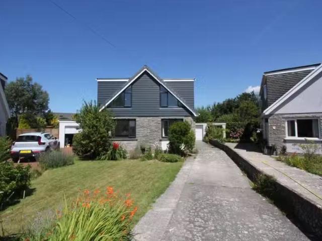 Cheap 2 BA 3 bedroom house for rent in Cwrt Y Felin, Wick, Va.