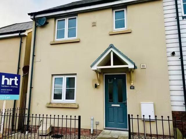 For Rent! 2 BA 3 bedroom house for rent in Ffordd Y Draen, Coi.