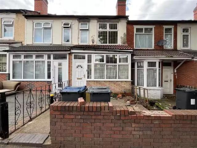 Nice 2 BA 3 bedroom house for rent in St. Benedicts Road, B10