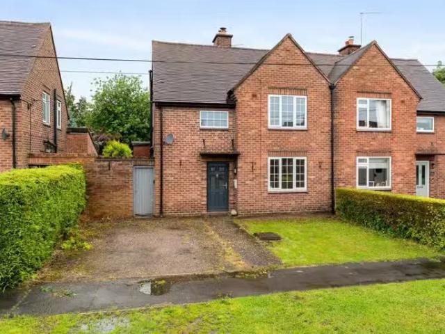 Charming 2 BA 3 bedroom semi detached house for rent in Church.