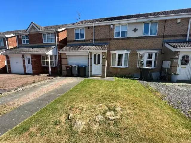 Rental! 2 BA 3 bedroom semi detached house for rent in Gardner.