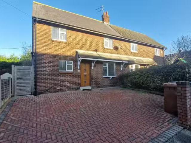 Charming 2 BA 3 bedroom semi detached house for rent in Tall A.