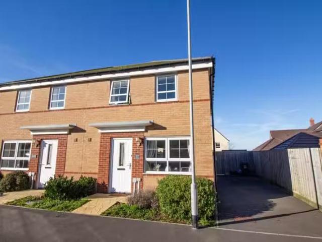 New 2 BA 3 bedroom semi detached house for rent in Theobald Ro.