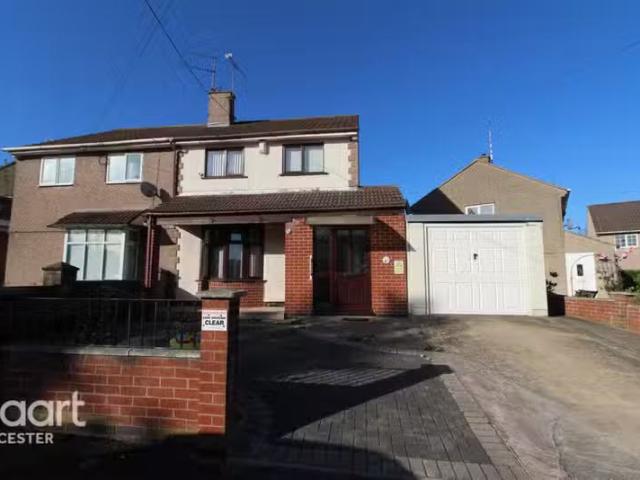Deal! 2 BA 3 bedroom semi detached house for rent in Tilford C.