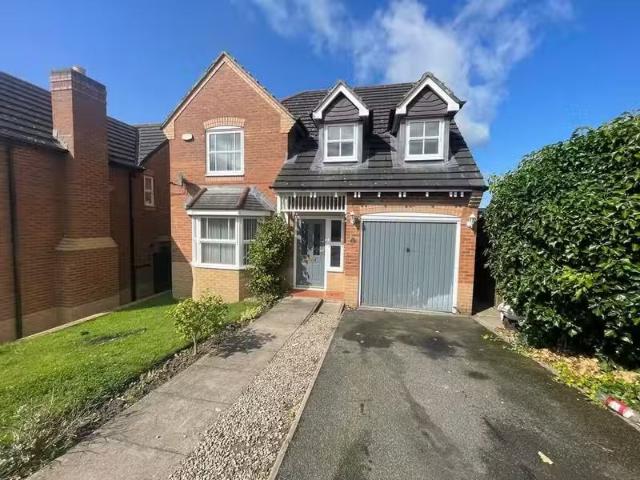 Unique 2 BA 4 bedroom detached house for rent in Thurlow Garde.