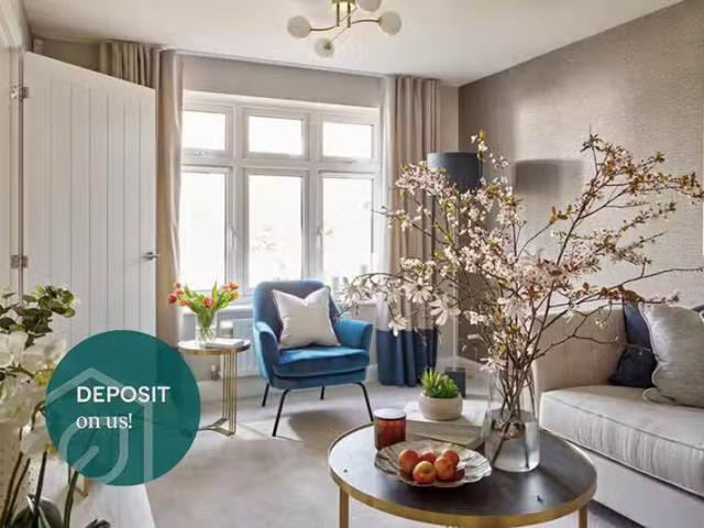 Unique 2 BA 4 bedroom detached house for rent in Leaf Living a.