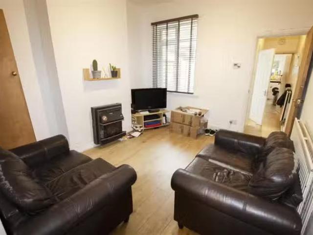 New 2 BA 4 bedroom house for rent in Dale Road, Birmingham, We.