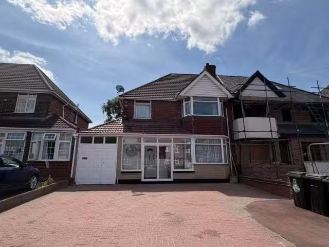 Charming 2 BA 4 bedroom house for rent in Primley Avenue B36