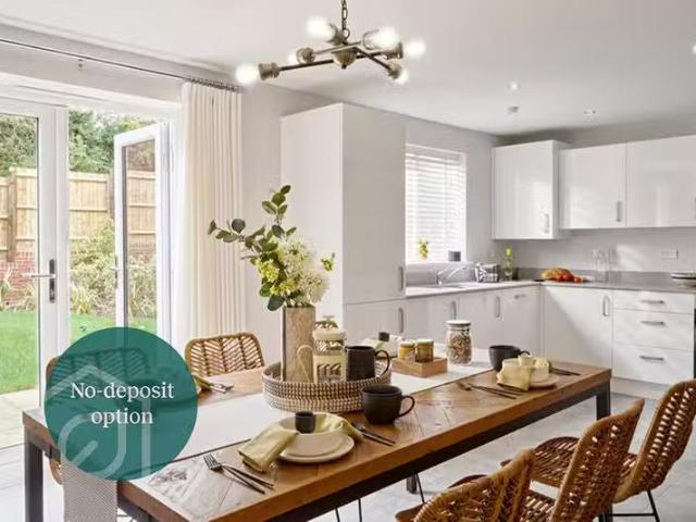 For Rent! 2 BA 4 bedroom semi detached house for rent in Leaf.
