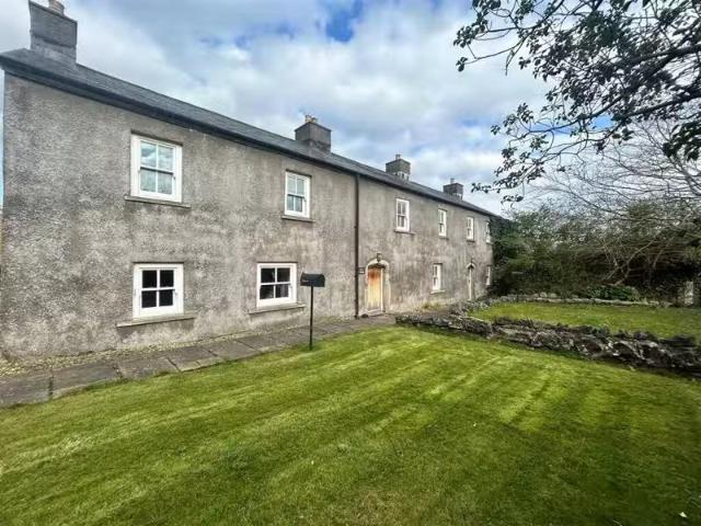 Rental! 2 BA 4 bedroom semi detached house for rent in Toms Co.