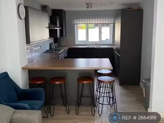 Charming 2 BA 5 bedroom terraced house for rent in Buck Oast C.