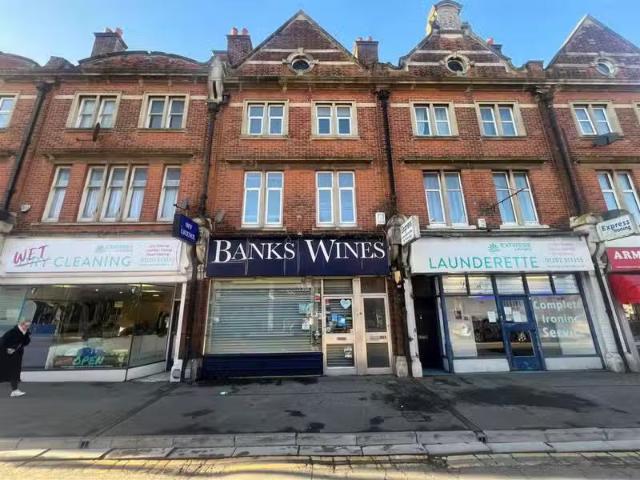 Cozy 2 BA 5 bedroom private hall for rent in STUDENT FLAT Wimb.