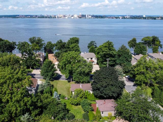 Charming 2 bed/1 bath Steps From Lake Monona