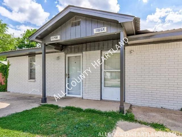 Charming 2 Bed, 1 Bath Home in El Reno!