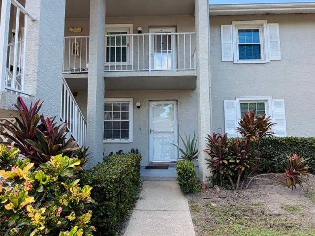 Charming 2 Bed / 2 Bath Dunedin Home – Water, Sewer & Trash Included!