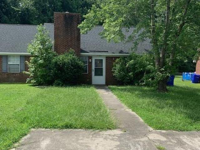 Charming 2 Bed, 2 Bath Duplex in Winterville with Spacious 978 Sq Ft Layout – Perfect for Comfortable Living!