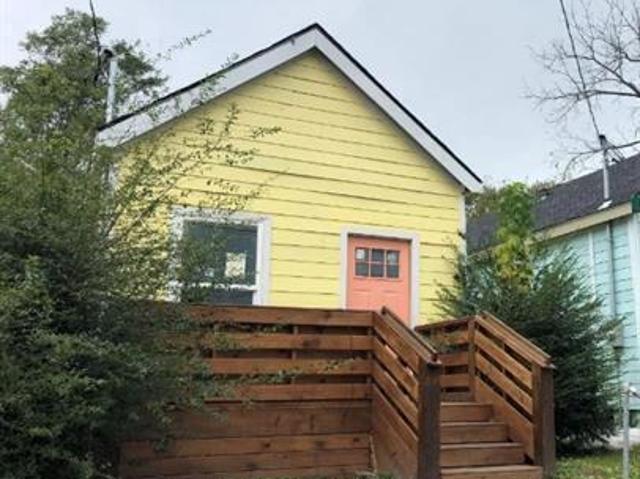 Remodeled One Level Living! Open kitchen/living space!