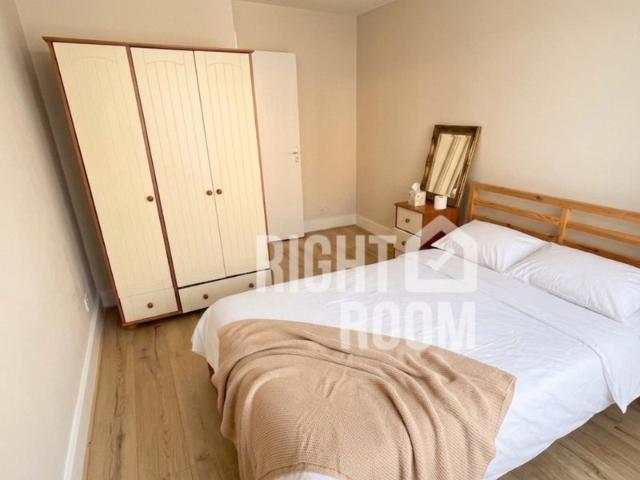 Charming 2 Bed in Lavender Hill Available ASAP
