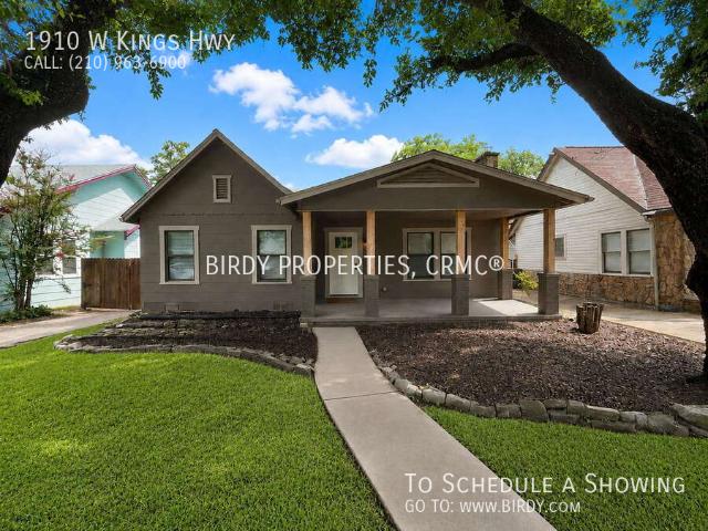 Charming 2 Bed Retreat with Cozy Fireplace in San Antonio!