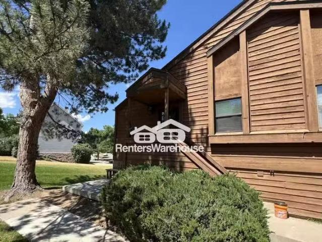 Charming 2 bedroom 1.5 bathroom Townhome Water/ 4133 S Richf.