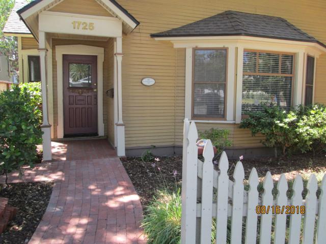Charming 2 Bedroom, 1 Bathroom with loft near Downtown