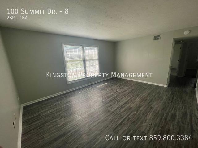 Charming 2 bedroom, 1 bathroom Available Now ! Move In Special 1/2 off deposit !