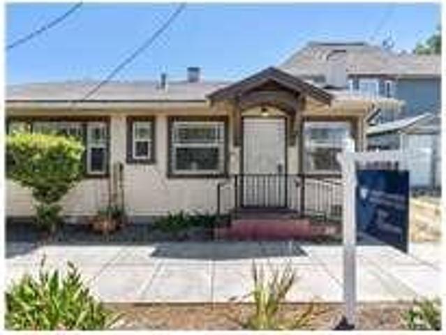 Charming 2 bedroom 1 bathroom home
