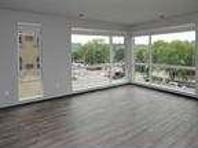 Charming 2 Bedroom 2 Bathroom $2180 Per Mo
