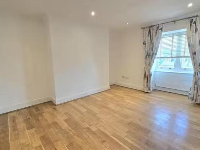 For Rent! 2 bedroom apartment for rent in Jevington Gardens, E.