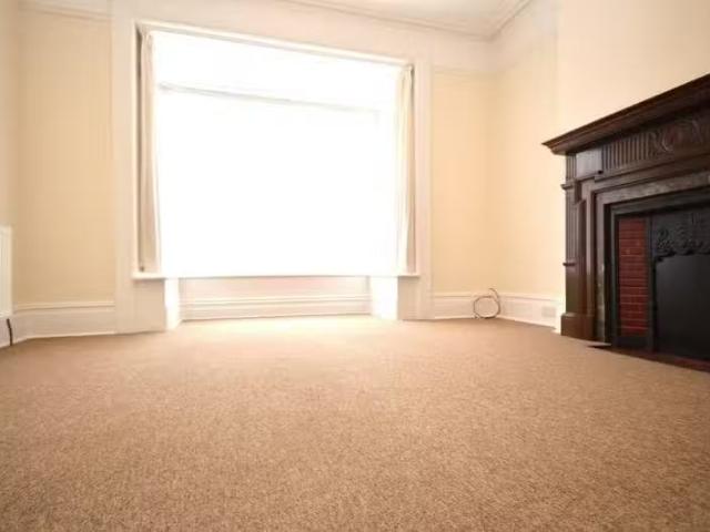 Cheap 2 bedroom apartment for rent in Southbourne, BH6