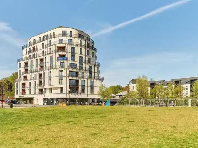 Unique 2 bedroom apartment for rent in Sovereign Point, Midlan.