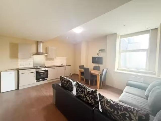 Charming 2 bedroom apartment for rent in Trinity Road, Bootle.