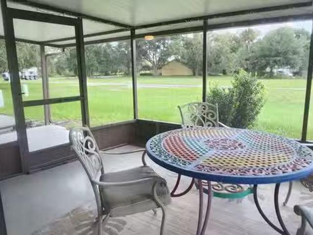 Charming 2 Bedroom Golf Course Rental with Screened Lanai! 35.